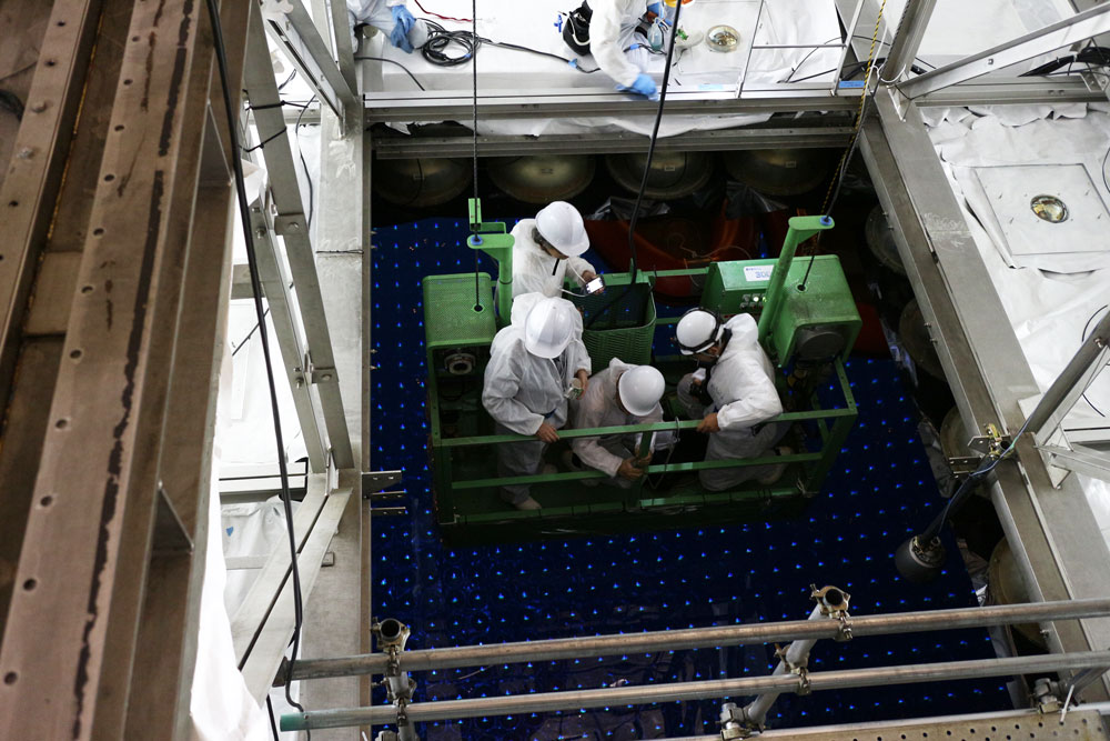 Director Kobayashi visited Super-Kamiokande and KAGRA - KMI - Nagoya ...